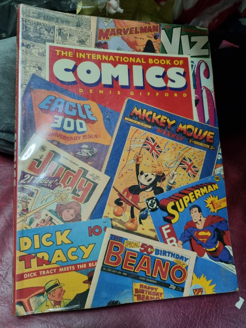 The International book of Comics by Dennis Gifford, Hobbies & Toys ...