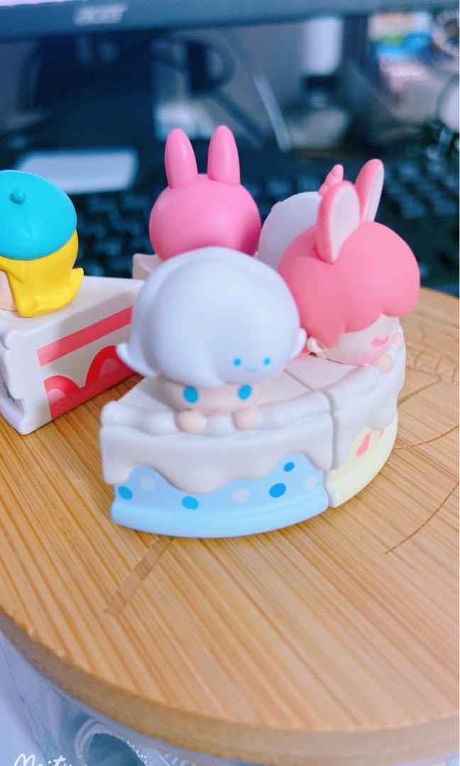 cake 7 pieces Popmart skull panda/ labubu/Dimoo/Molly/bunny/pucky ...