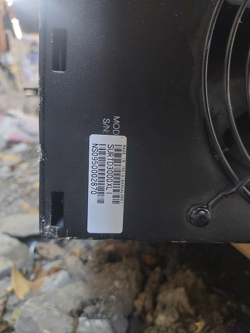 APC Smart-UPS Rack Tower 3000VA 2100W 220/230/240V 480J 10 Outputs ...