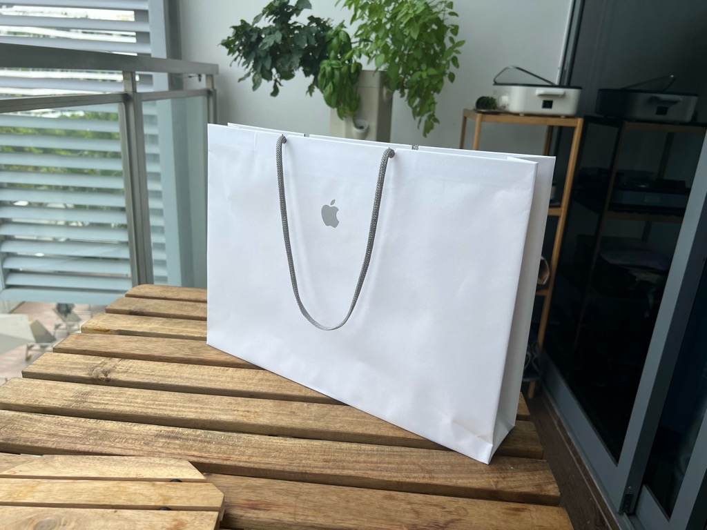 Apple Paper Bag, Computers & Tech, Parts & Accessories, Laptop Bags ...