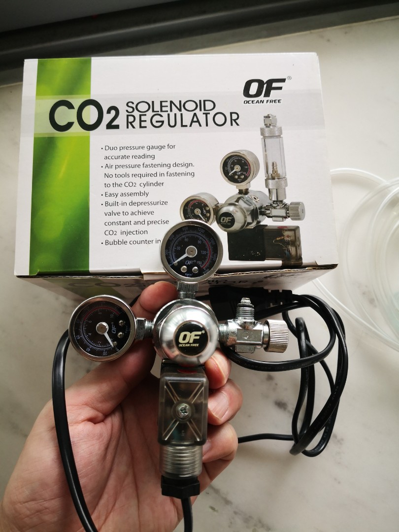 CO2 Solenoid regulator and CO2 splitter, Pet Supplies, Homes & Other ...