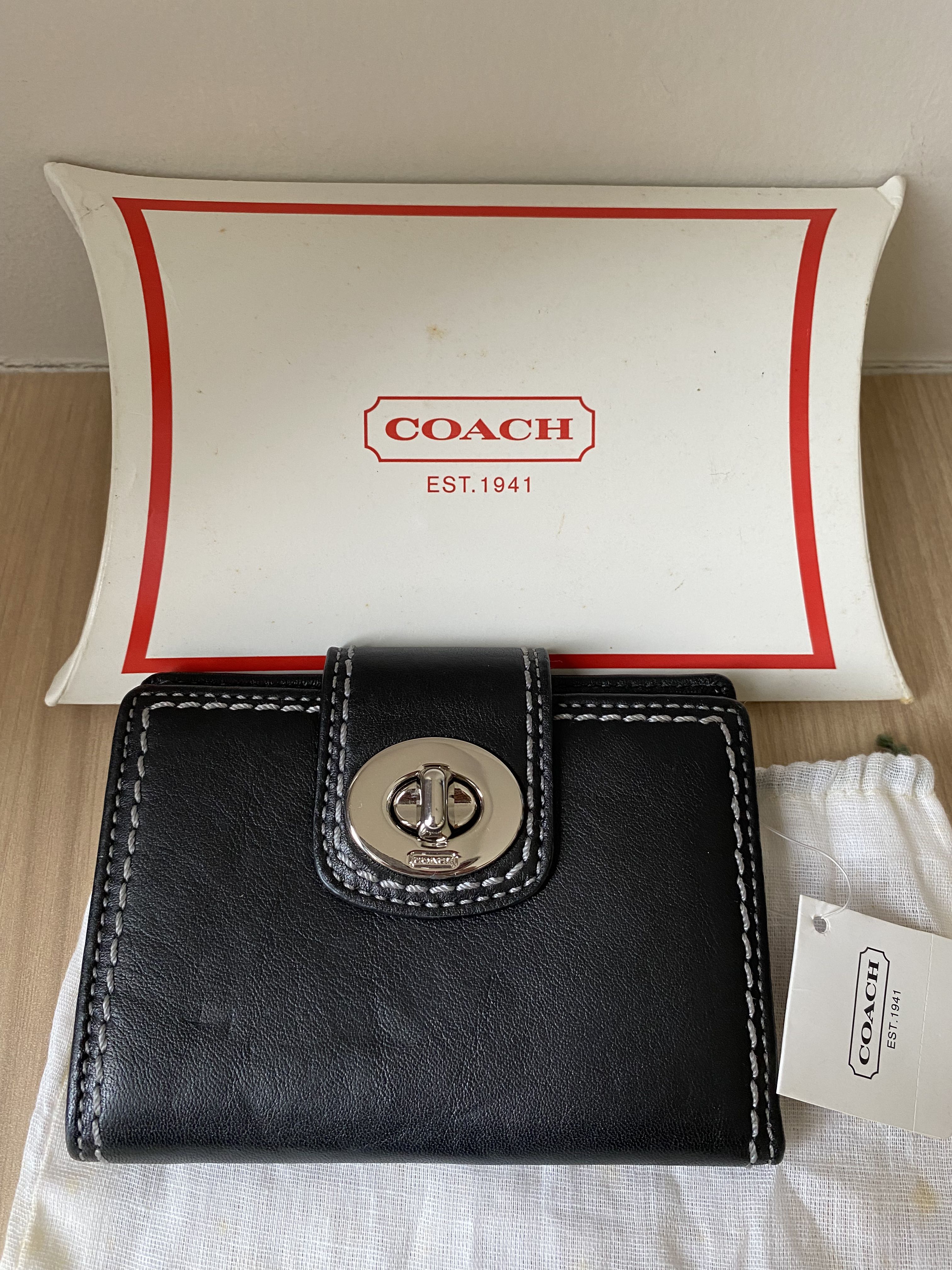 COACH LEATHER WALLET, Women's Fashion, Bags & Wallets, Wallets & Card ...