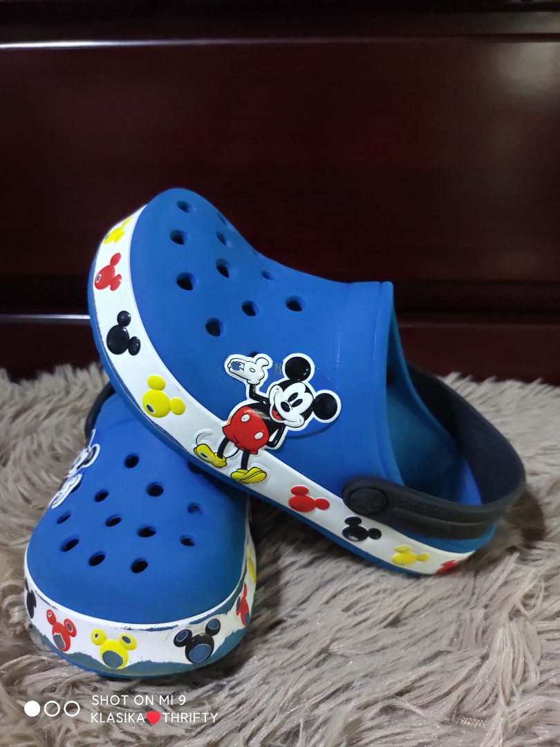 crocs j1 mickey, Babies & Kids, Babies & Kids Fashion on Carousell