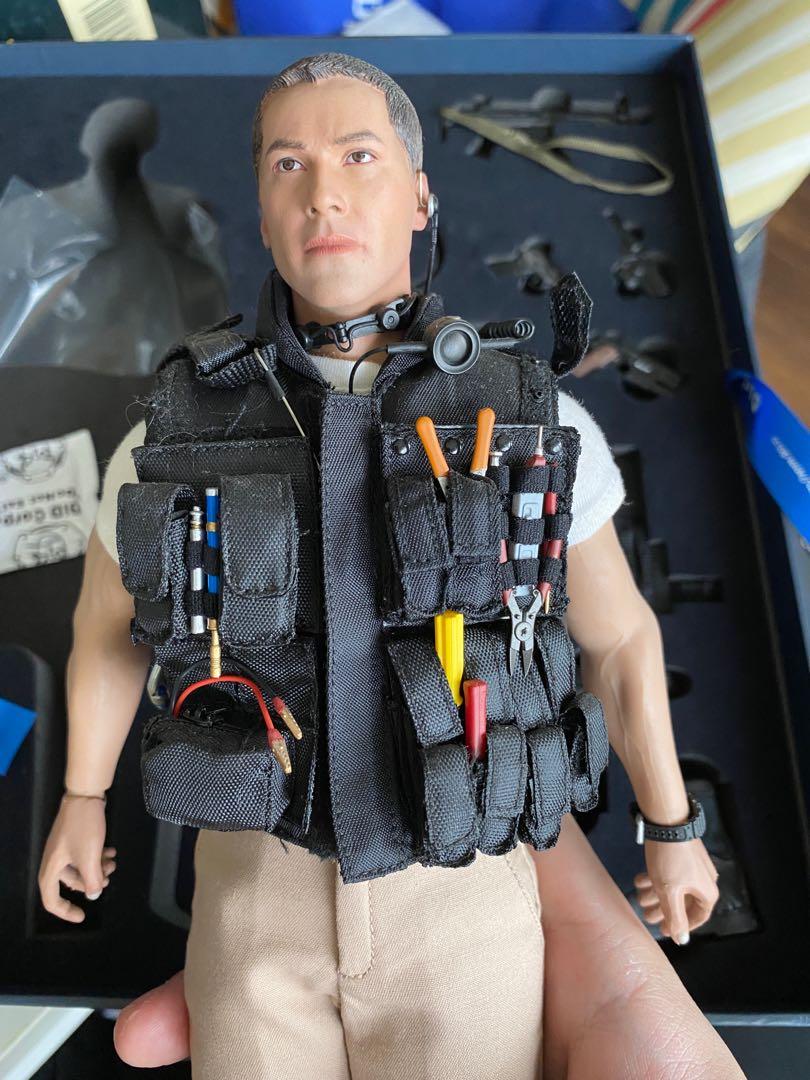 DID 1/6 LAPD SWAT 90s Kenny Keanu Reeves Police outfit used, Hobbies & Toys, Toys & Games on ...