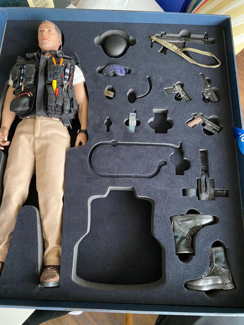 DID 1/6 LAPD SWAT 90s Kenny Keanu Reeves Police outfit used, Hobbies & Toys, Toys & Games on ...