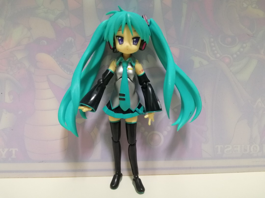 figma Hiiragi Kagami Cosplay Ver. (PVC Figure) / NO BASE, Hobbies ...