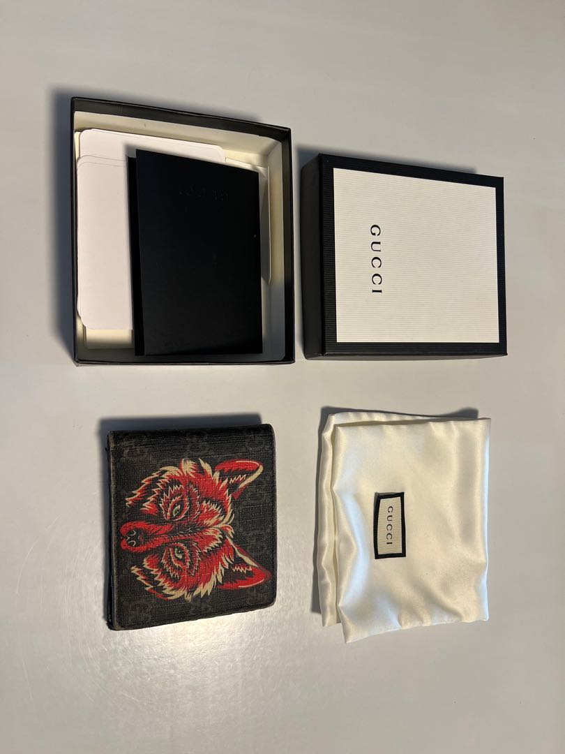 Gucci Wallet GG Supreme Wolf Print, Men's Fashion, Watches ...