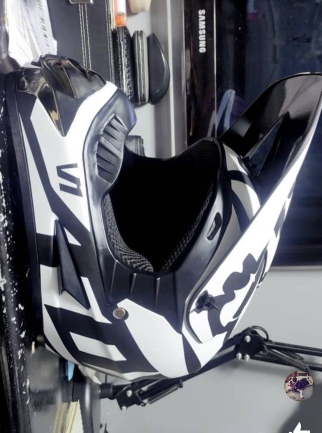 Helmet fox, Motorbikes, Motorbike Parts & Accessories, Helmets and ...