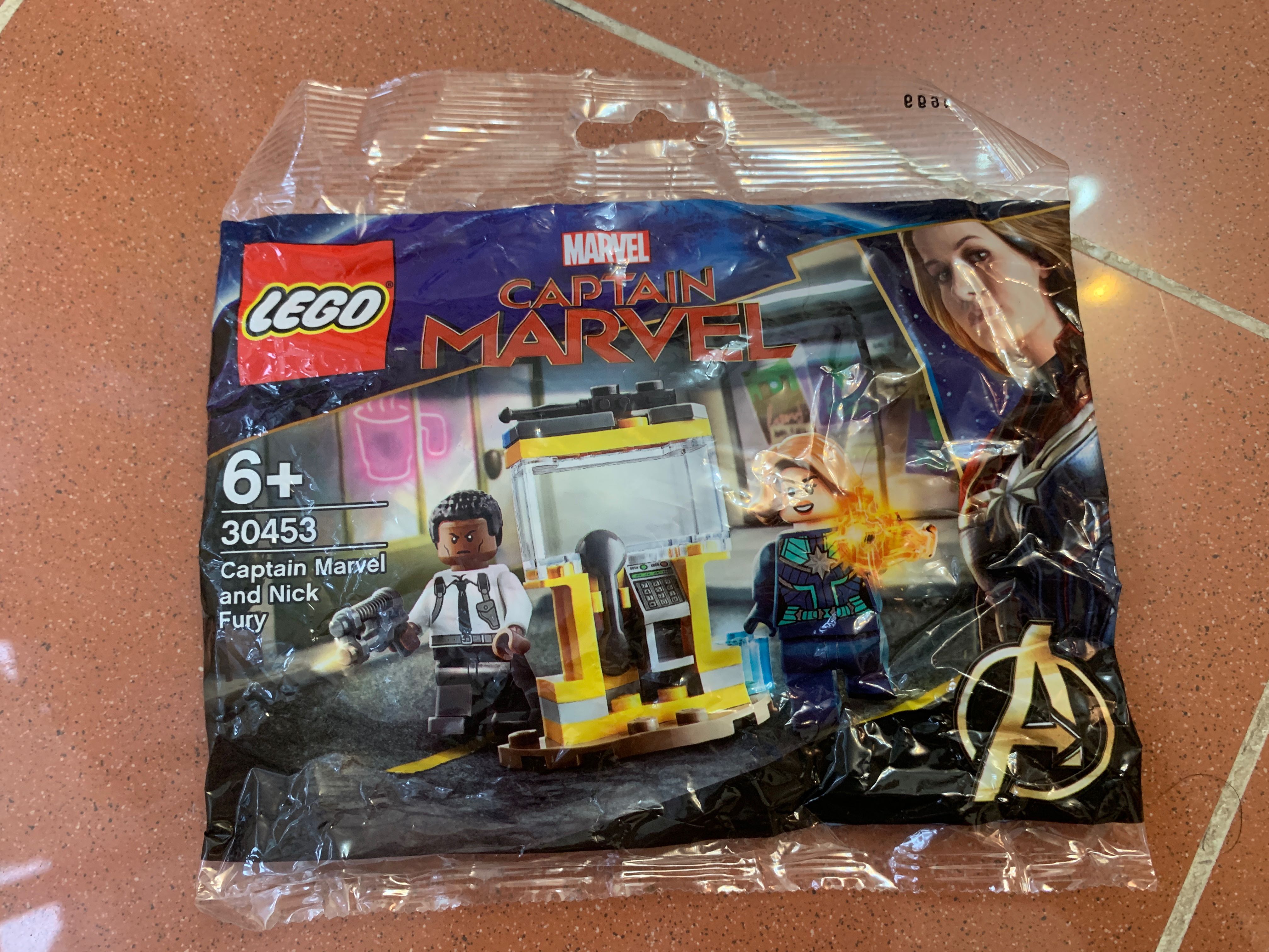Lego 30453 Captain Marvel and Nick Fury, 興趣及遊戲, 玩具 & 遊戲類 - Carousell