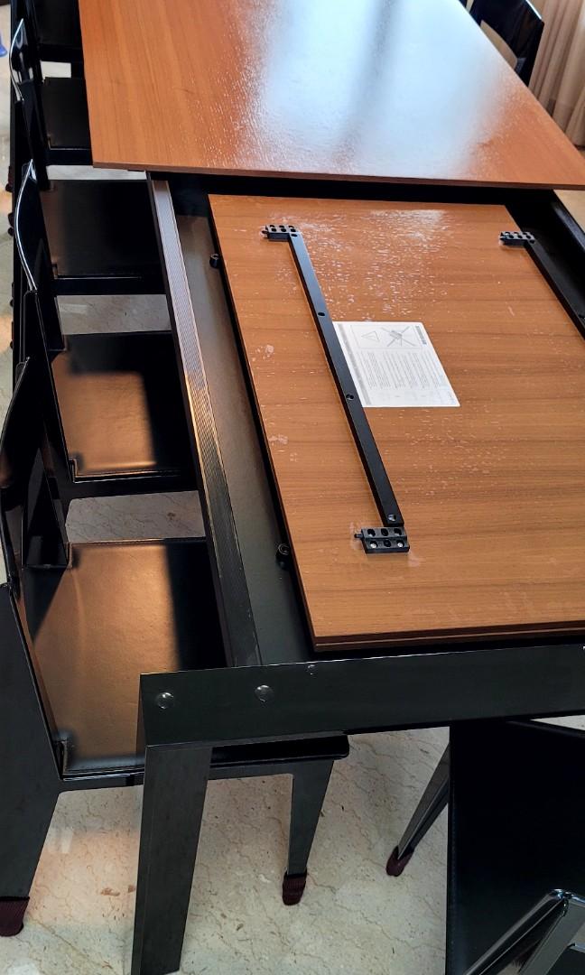 Luxurious & Almost new modern extendable Dining table with 8 chairs ...