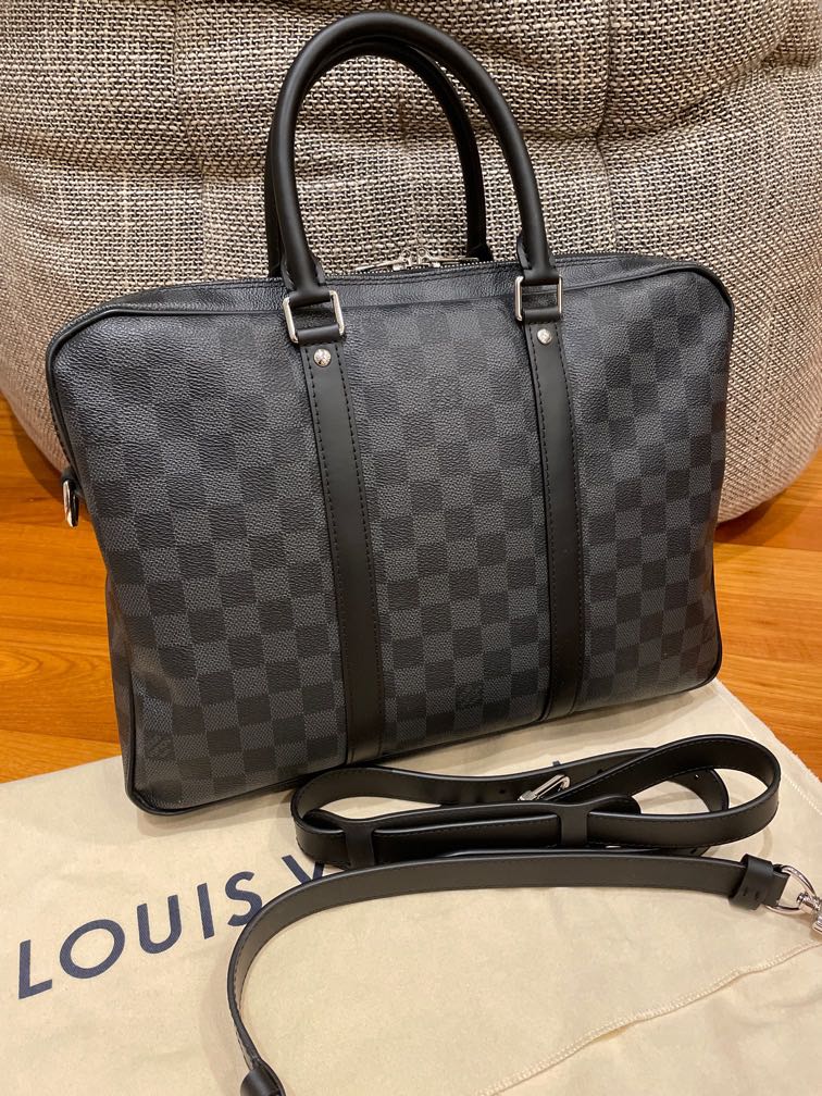 LV PORTE-DOCUMENTS VOYAGE PM, Luxury, Bags & Wallets on Carousell