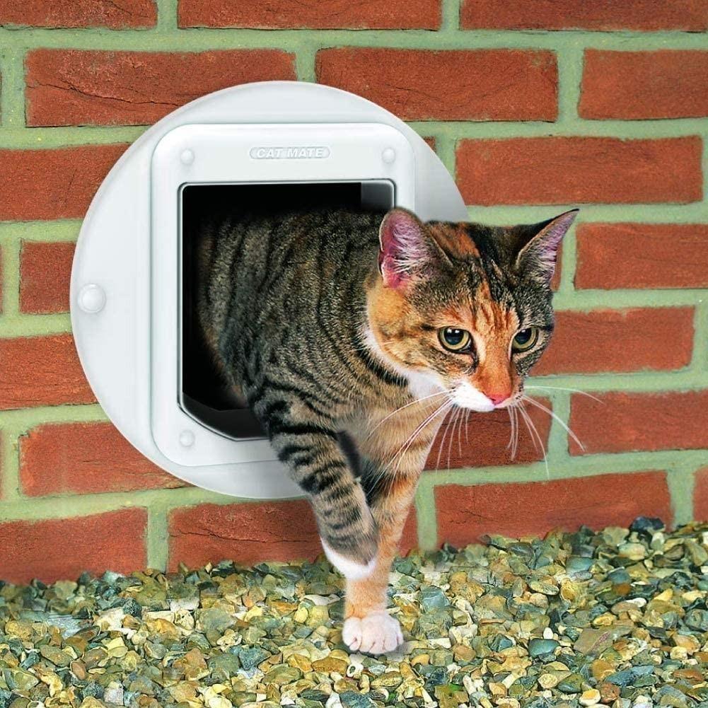 (M4074) Cat Mate Microchip Cat Flap, Pet Supplies, Homes & Other Pet ...