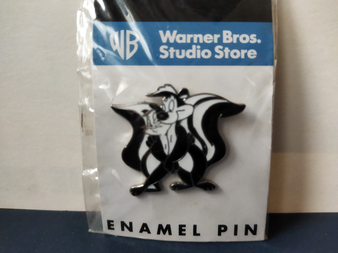Pepe Le Pew Enamel Pin, Hobbies & Toys, Memorabilia & Collectibles ...