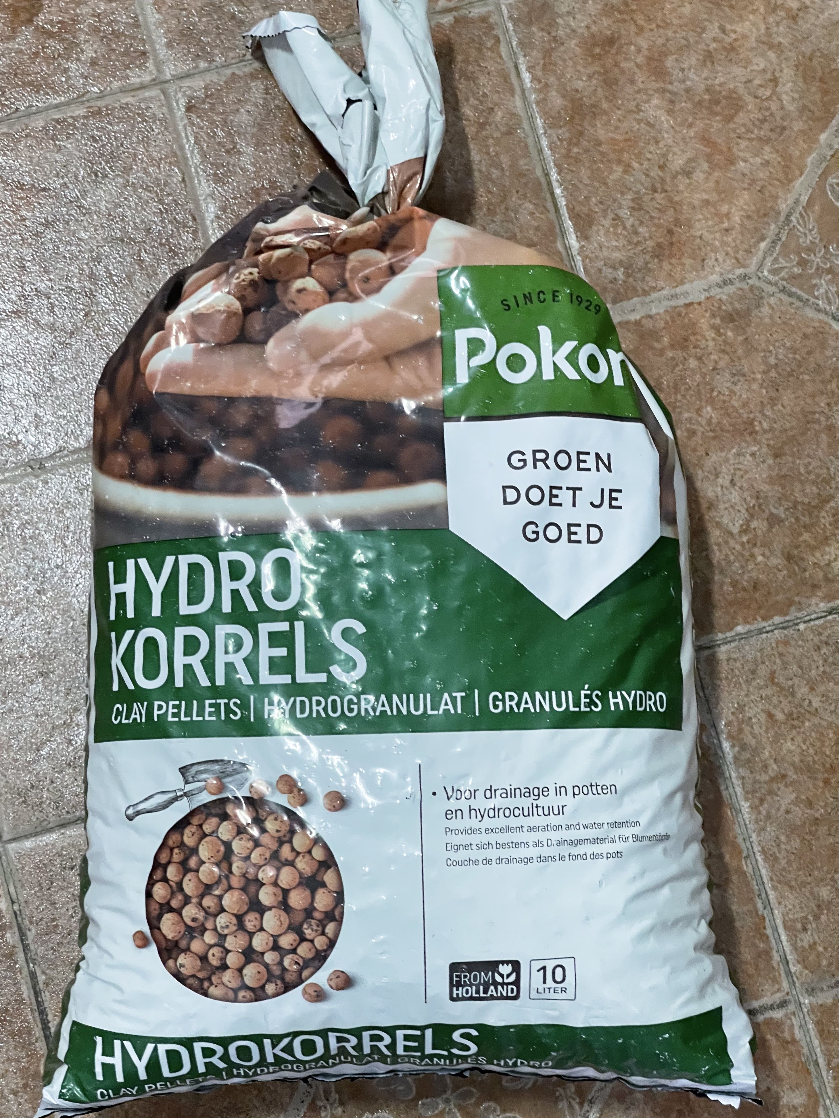 Pokon clay pellet (lecca) 10L, Furniture & Home Living, Gardening ...