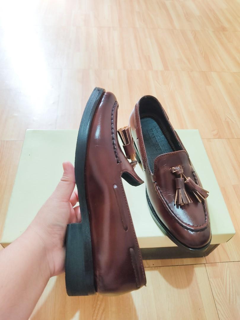 Tassel Loafer from Bayani, Women's Fashion, Footwear, Loafers on Carousell
