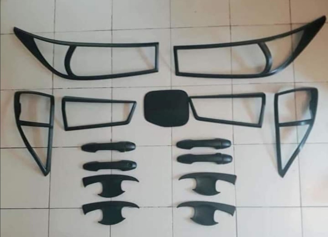 Toyota Innova Garnish 2022, Car Parts & Accessories, Body Parts and ...