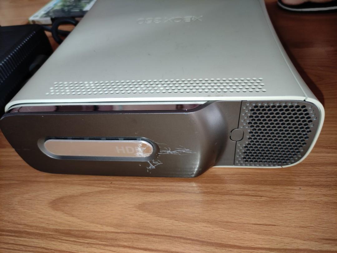 Xbox 360 Phat/Fat with Original Controller (Non-JB unit), Video Gaming ...
