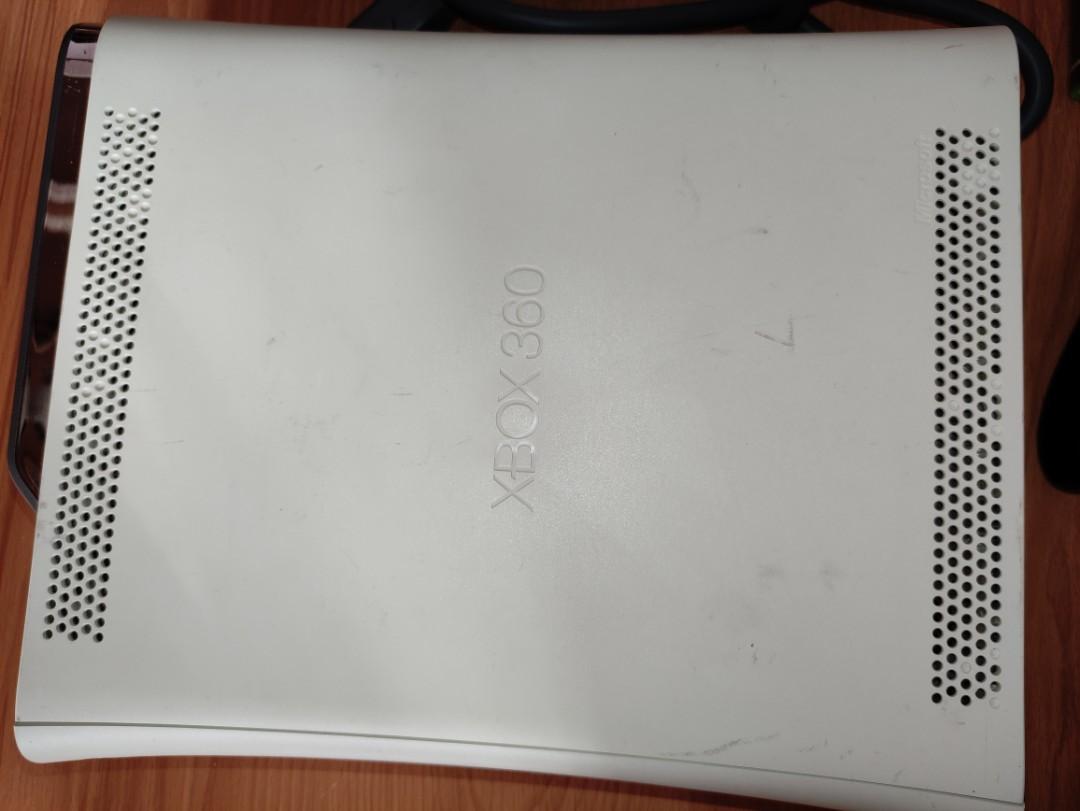 Xbox 360 Phat/Fat with Original Controller (Non-JB unit), Video Gaming ...