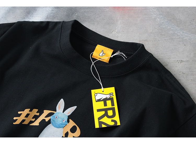 日本預訂 FR2 mask logo tee, 男裝, 上身及套裝, T-shirt、恤衫、有領衫 - Carousell