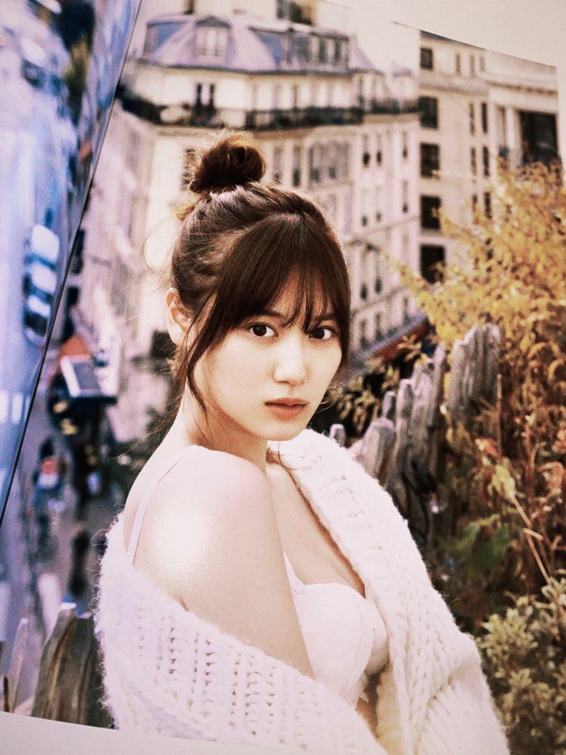 [忘れられない人] 山下美月Mizuki Yamashita 1st 處女寫真集, 興趣及遊戲, 書本 & 文具, 雜誌及其他 - Carousell