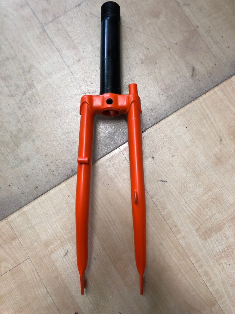 Brompton original orange fork condition is 9/10. Can use new caliper ...