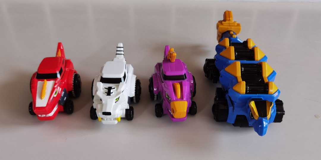 Dinocore Set, Hobbies & Toys, Toys & Games on Carousell