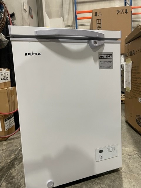 *Free Delivery* 100L Kadeka Chest Freezer Display Set, TV & Home ...