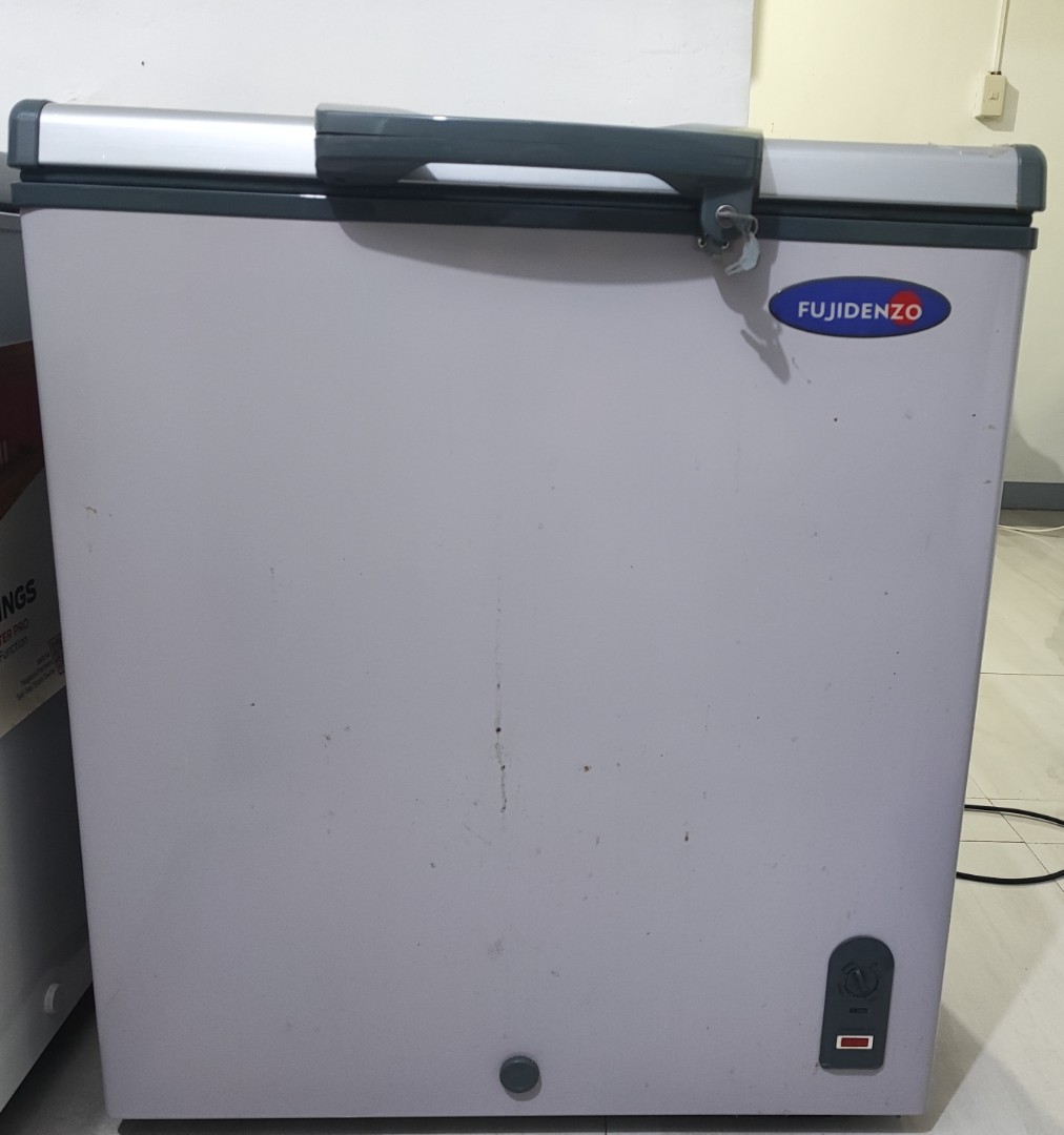 Fujidenzo 5.5 cu.ft. Chest Freezer, TV & Home Appliances, Kitchen ...