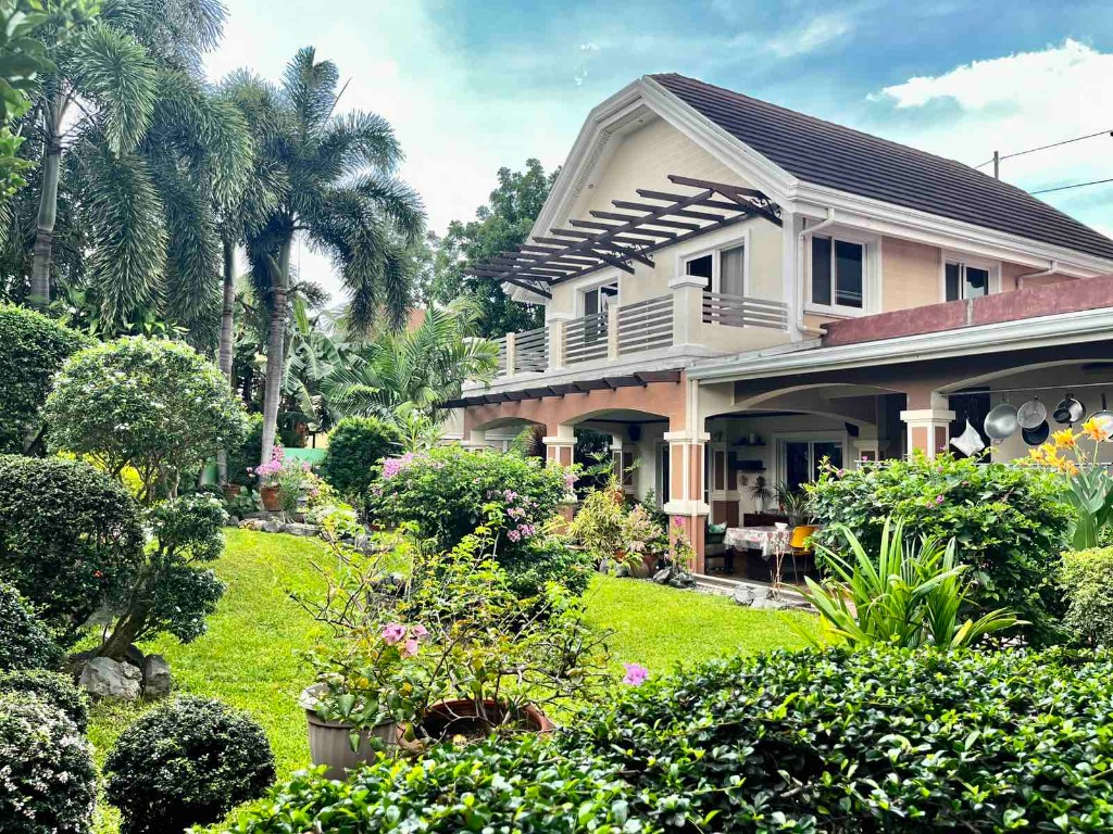 3 Lots Combined House and Lot in Sta. Rosa Laguna at Bel-Air 3 Nr. SLEX ...