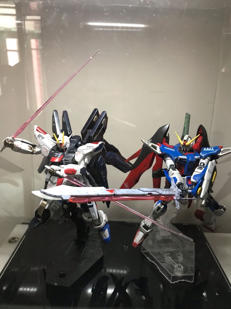 HGCE 突擊自由strike freedom vs 命運destiny 高達宿命對決模型, 興趣及遊戲, 玩具 & 遊戲類 - Carousell
