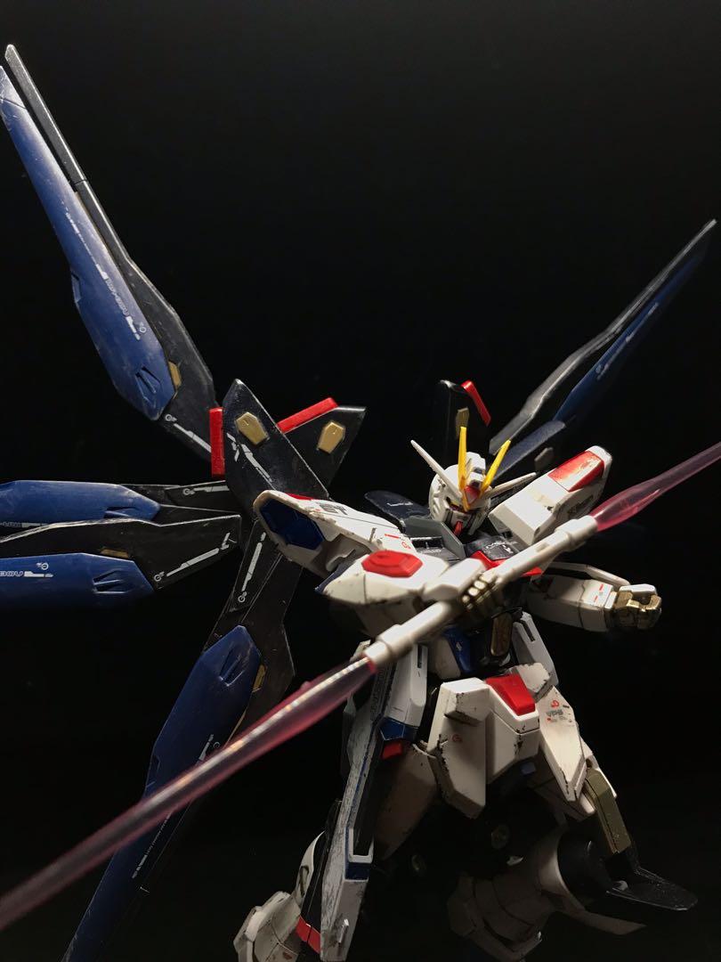 HGCE 突擊自由strike freedom vs 命運destiny 高達宿命對決模型, 興趣及遊戲, 玩具 & 遊戲類 - Carousell