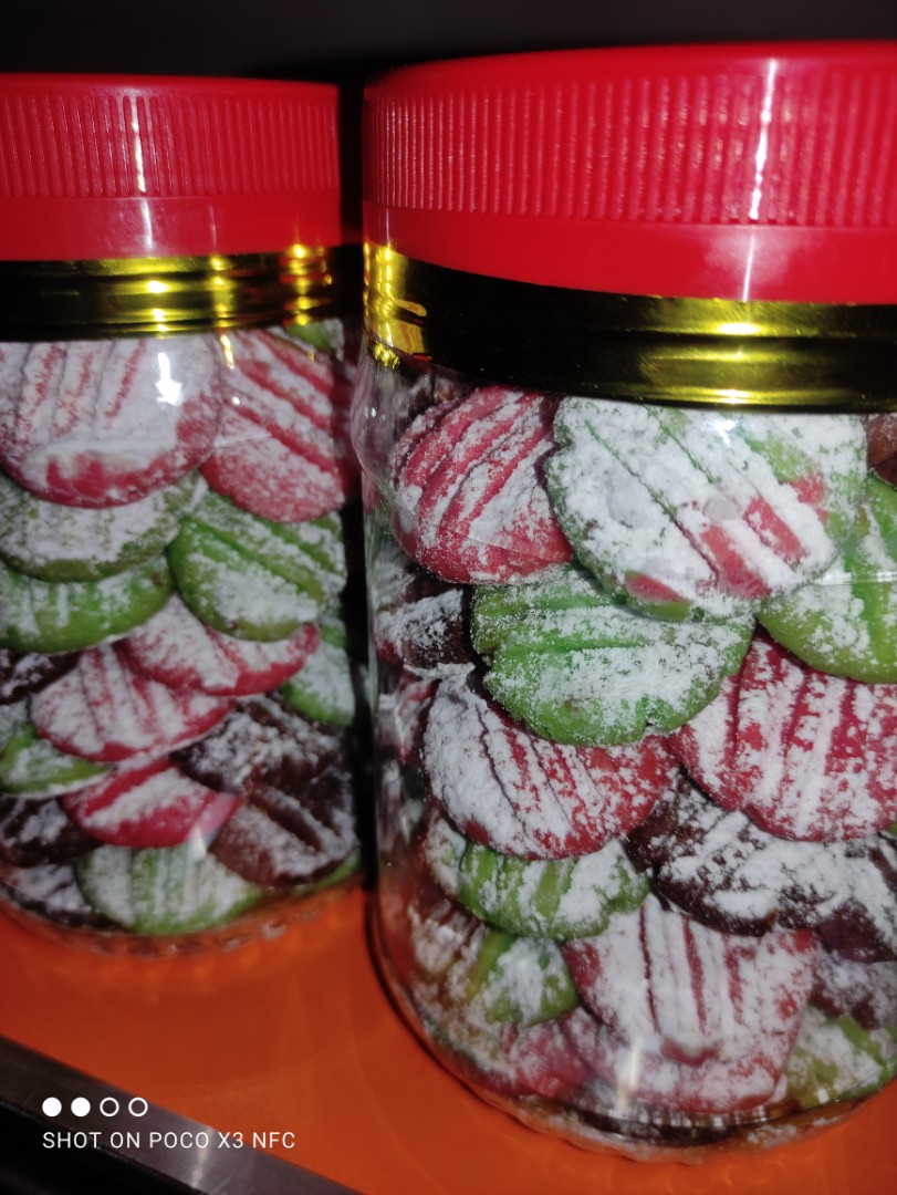 Home made Kuih Muih, Food & Drinks, Homemade Bakes on Carousell
