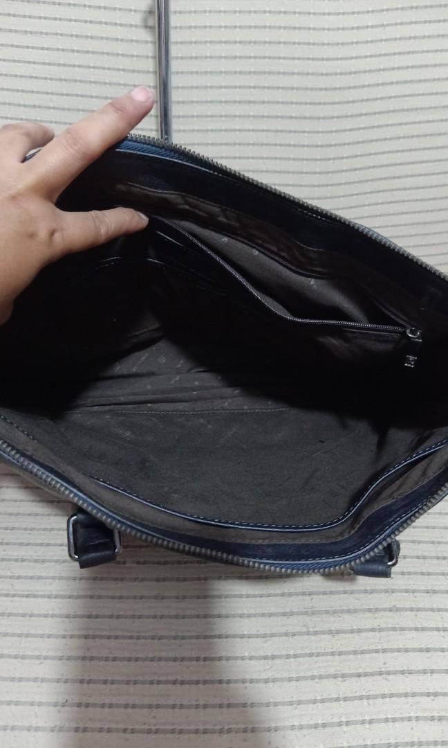 Lagayan ng laptop, Men's Fashion, Bags, Briefcases on Carousell