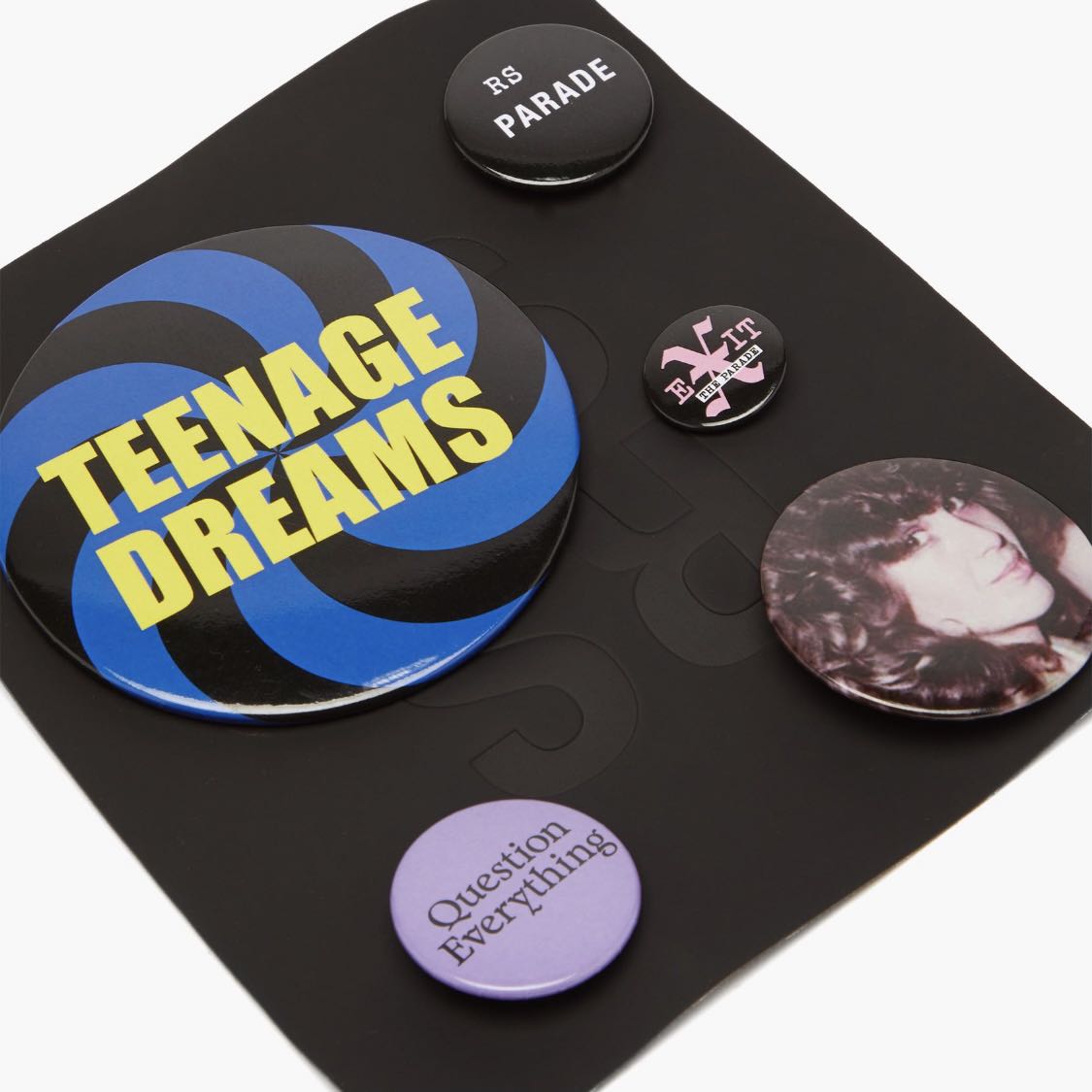 Raf Simons "Pin Badges", 名牌精品, 精品配件在旋轉拍賣