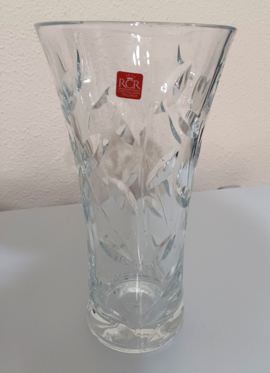 RCR Crystal Glass Vase, Furniture & Home Living, Kitchenware ...