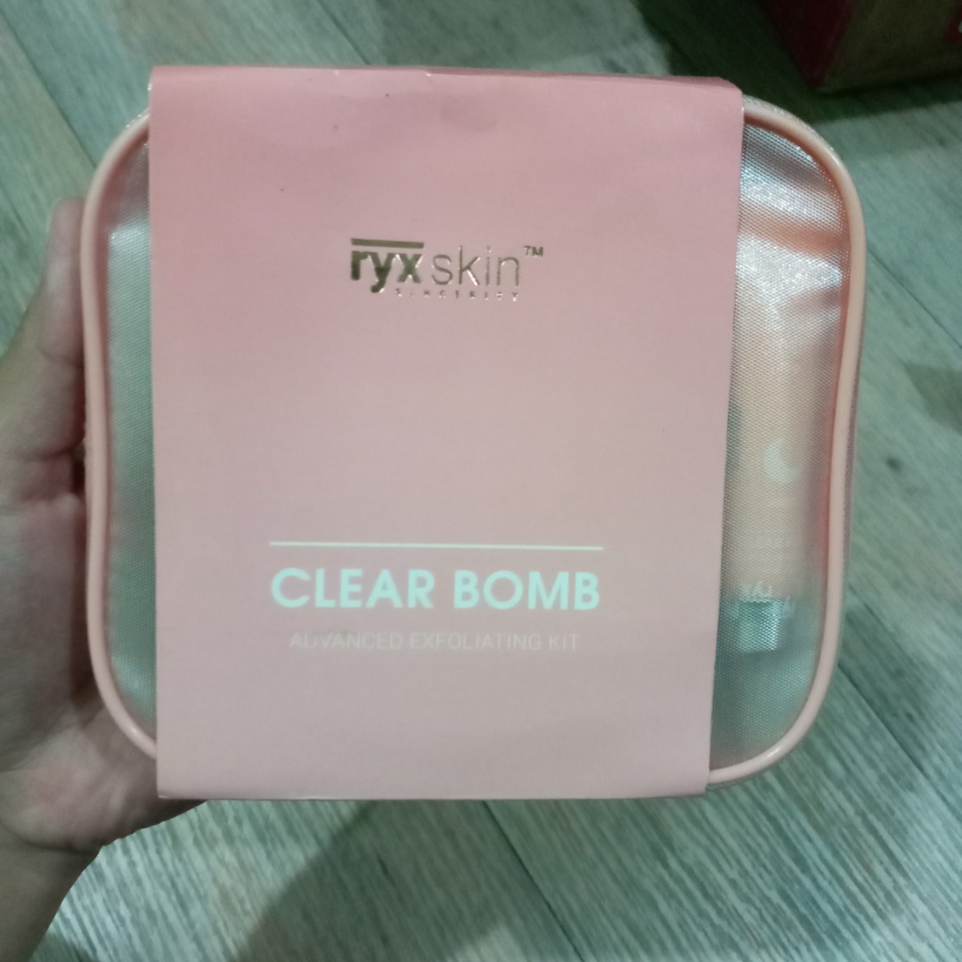 Ryx clear bomb ryx poreless, Beauty & Personal Care, Face, Face Care on ...