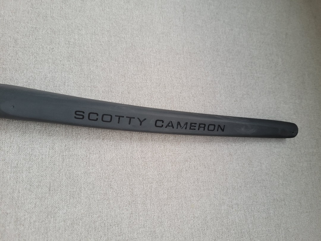 Scotty Cameron Pistolero Grip, Sports Equipment, Sports & Games, Golf ...