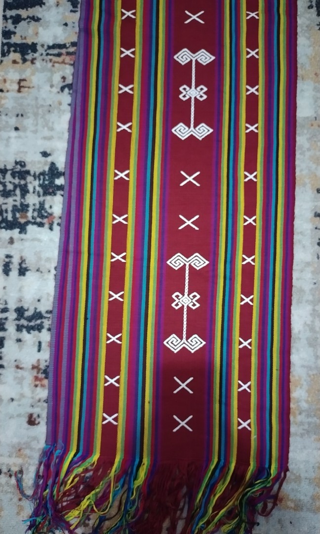 Selendang Tenun Buna Nunkolo, Fesyen Wanita, Pakaian Wanita, Lainnya di Carousell