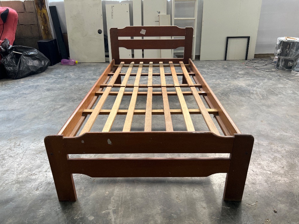 Single Size Wooden Bed Frame / Rangka Katil Kayu Saiz Bujang, Furniture ...