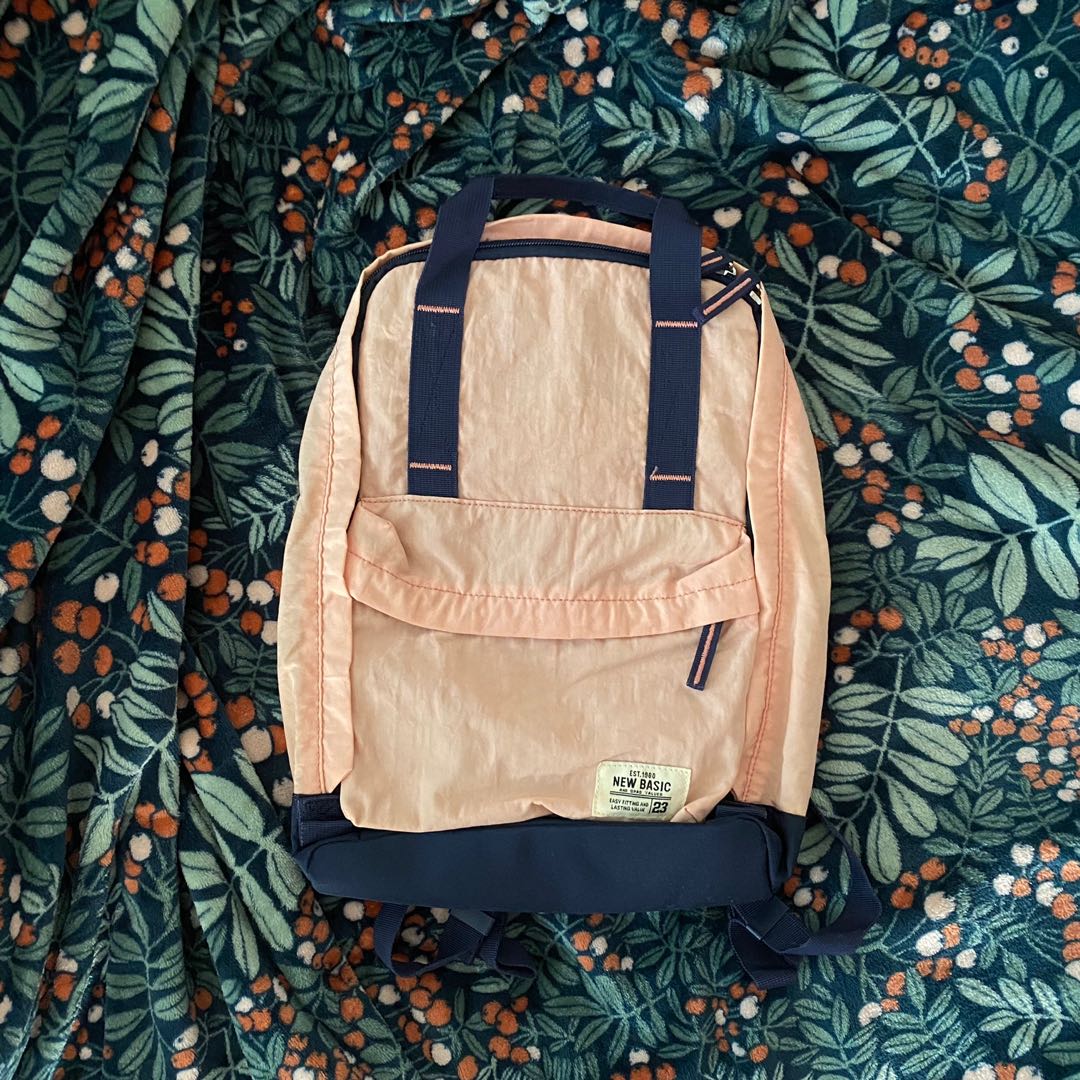 SPAO Backpack, Women's Fashion, Bags & Wallets, Backpacks on Carousell
