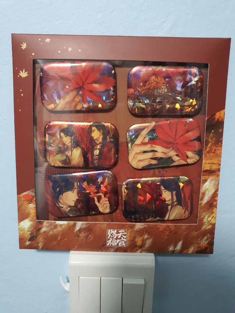 TGCF Limited Edition Can Badge Set, Hobbies & Toys, Stationery & Craft ...