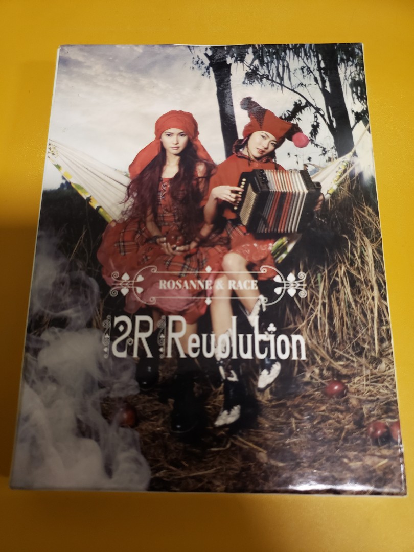 2R Rosanne & Race 黃婉佩黃婉君Revolution (首批特別版) 2005 年( 保存良好新淨靚仔 ), 興趣及遊戲, 音樂樂器 & 配件, 音樂與媒體 - CD 及 ...
