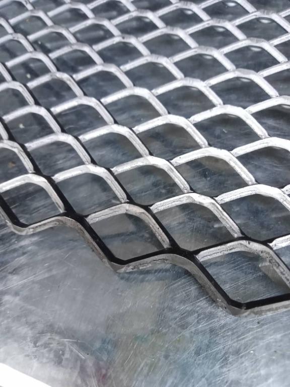 BI expanded metal 5/8 x 1-1/4 x 3mm 4ft x 8ft, Commercial & Industrial ...