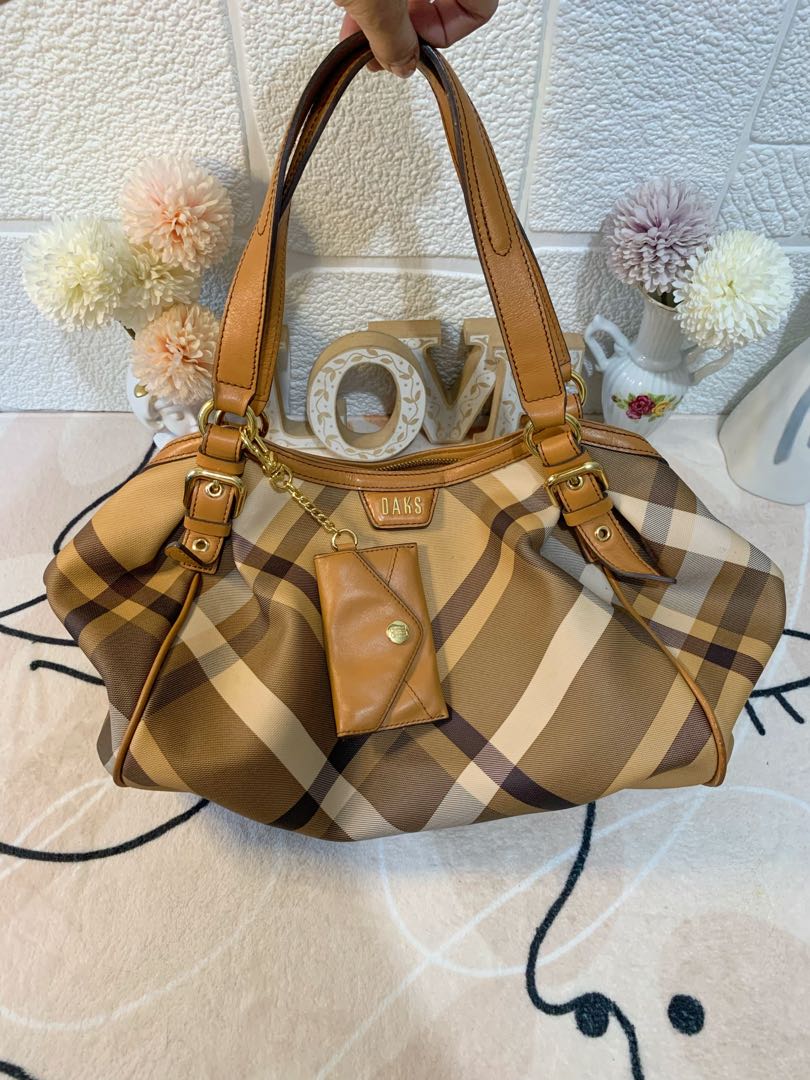 DAKS Handbag, Luxury, Bags & Wallets on Carousell