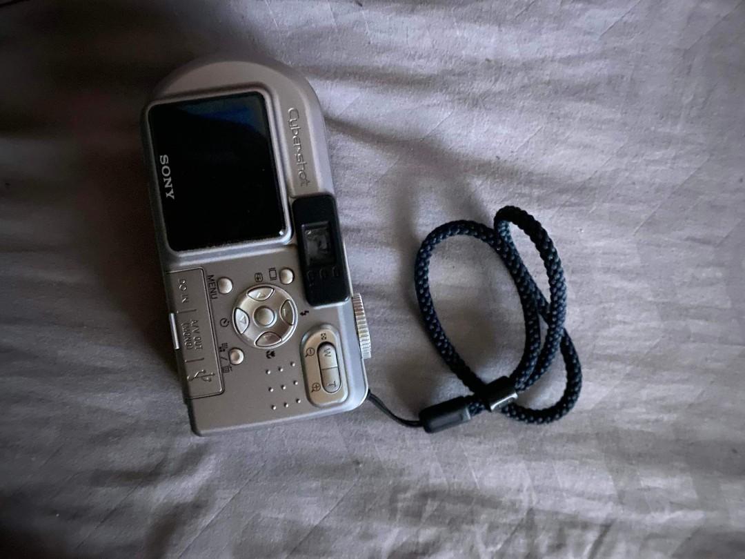 (I'm not selling it na po) Digicam Sony Cybershot 2003 DSC-P10 with ...
