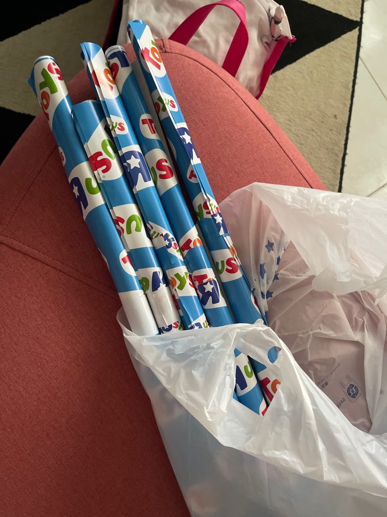 Free Gift Wrapper Toys R Us, Hobbies & Toys, Stationery & Craft, Craft ...