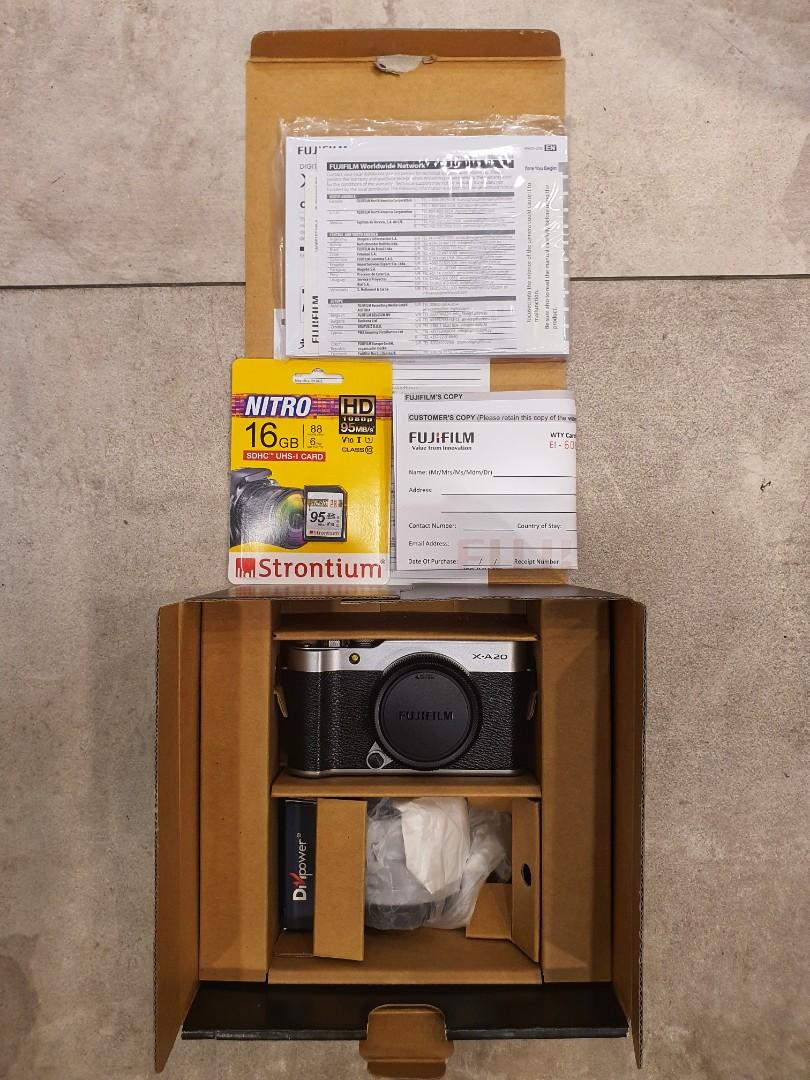 Fujifilm XA-20 mirrorless camera, Photography, Cameras on Carousell