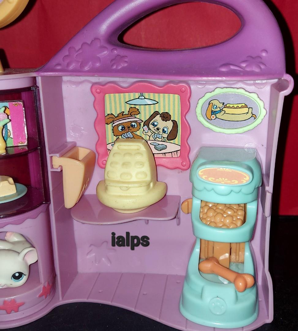Littlest Petshop Littlest Pet Shop LPS Doggie Cafe, Hobbies & Toys ...