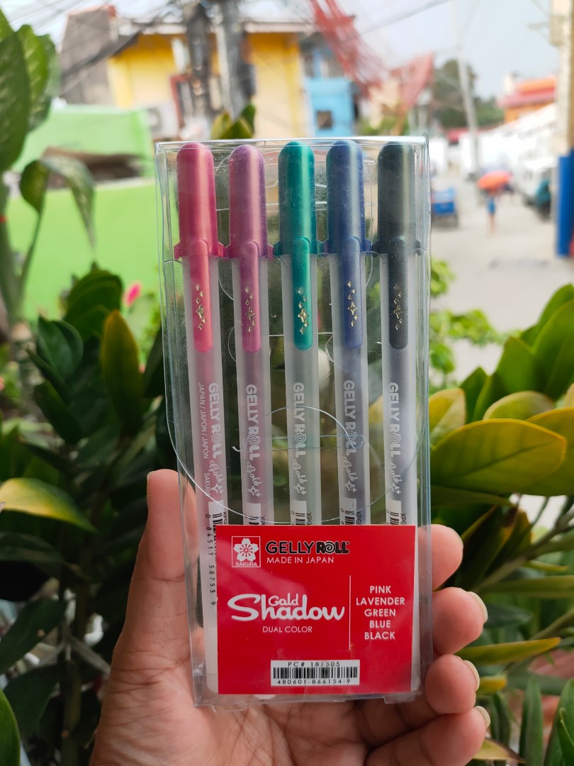 Original Sakura Gelly Roll "Shadow", Hobbies & Toys, Stationary & Craft ...