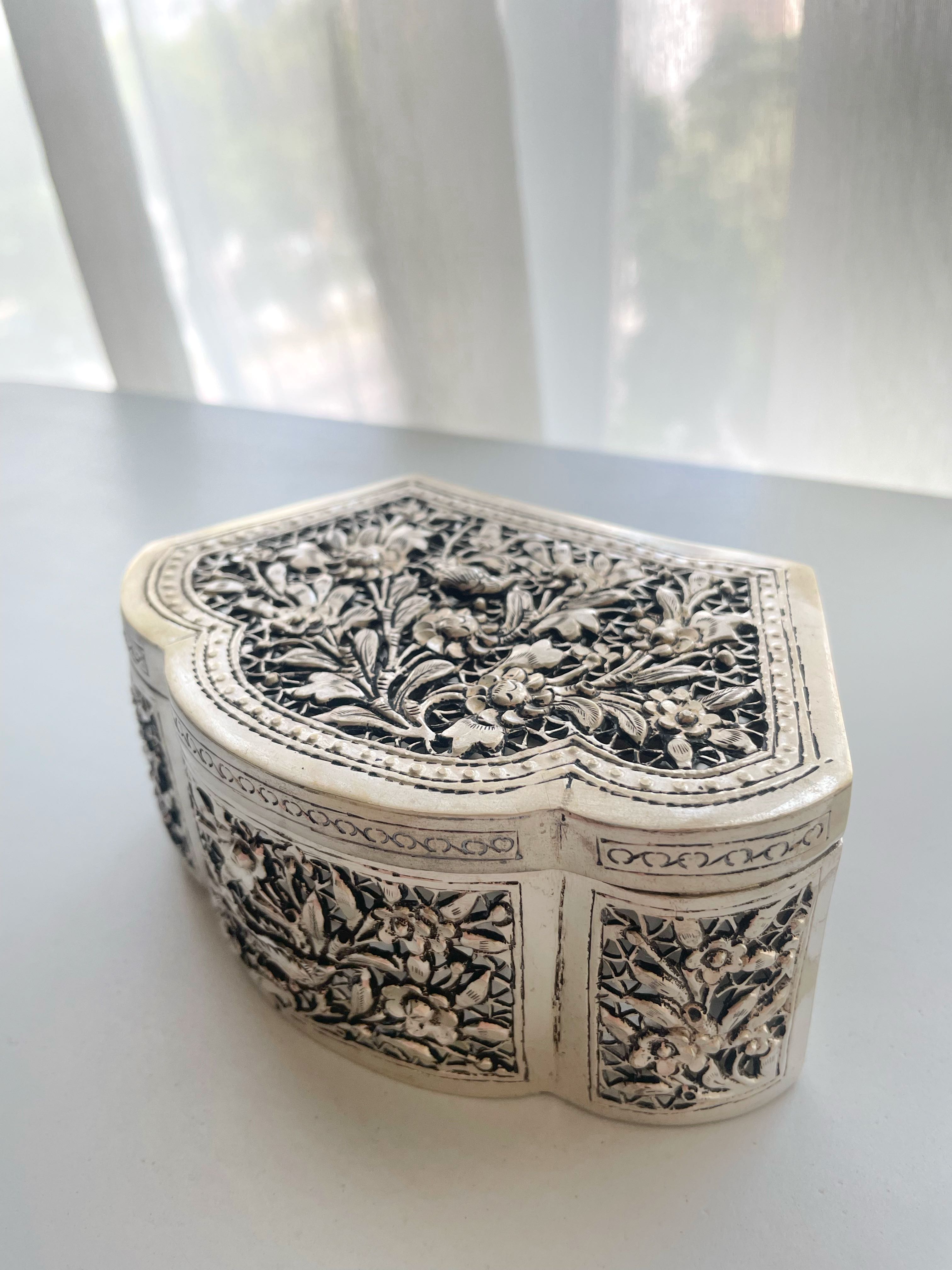 Peranakan Straits Chinese Vintage Antique Silver Filigree Betel Nut Fan ...